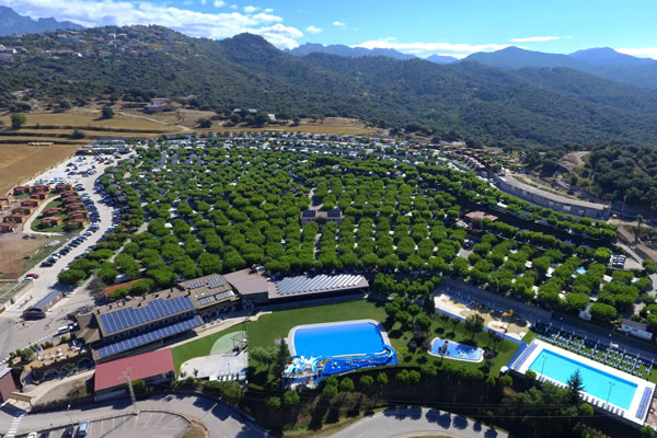 Camping Berga Resort en Berga. Guía Vayacamping