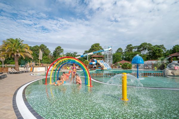 Camping Au Lac de Biscarrosse - Parentis en Born - Vayacamping - Yelloh Village Au Lac de ...