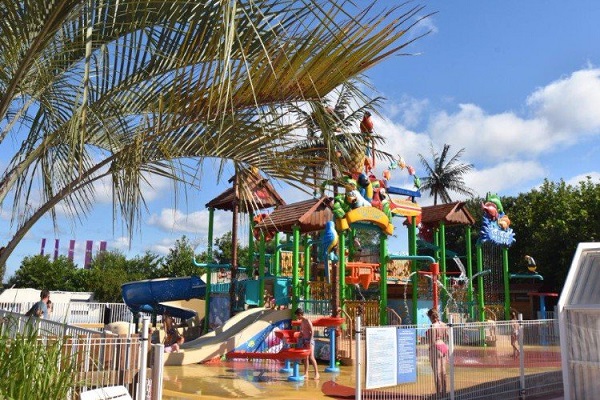 Camping Sanguinet Plage en Sanguinet - Vayacamping - Les Grands Pins